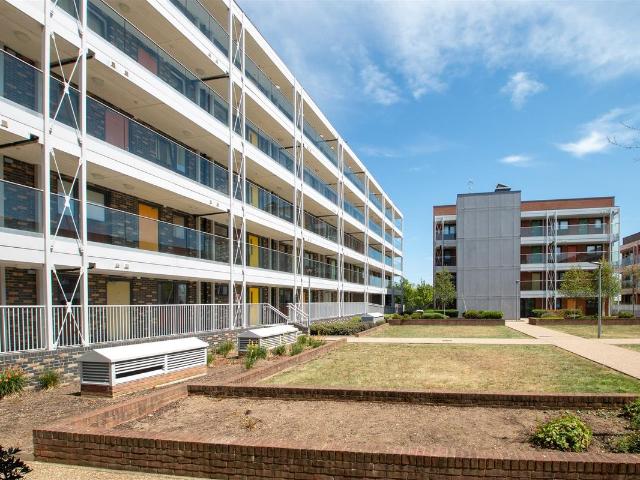 Campbell Park, Milton Keynes MK9, 2 bed flat to rent, £1,450 pcm | PrimeLocation