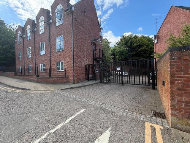 Campbell Street, NORTHAMPTON 2 bed flat to rent £1,000 pcm £231 pw