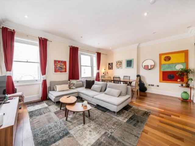 Campden Hill Gardens, Campden Hill W8, 2 bed flat to rent, £4,500 pcm | PrimeLocation
