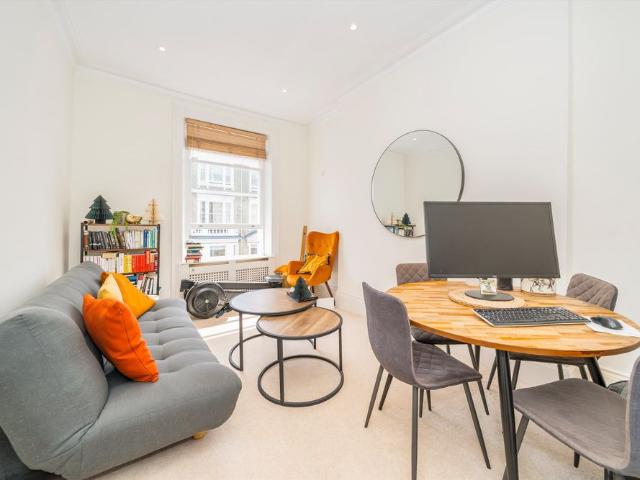 Campden Hill Gardens, Kensington, W8, London