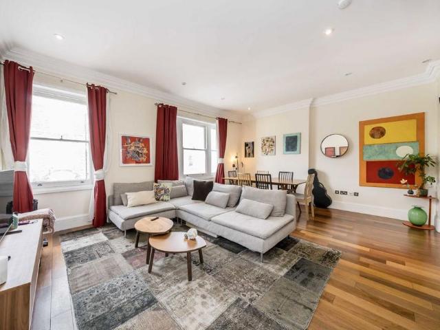 Campden Hill Gardens, London W8 2 bed flat to rent £4,500 pcm £1,038 pw