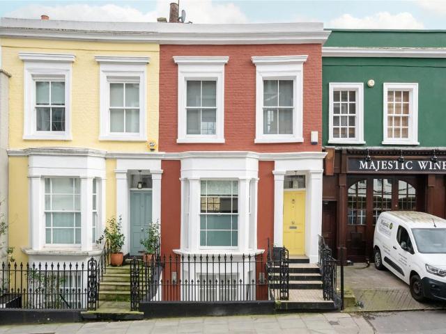 Campden Hill Road, Kensington, W8 3 bed house to rent £12,497 pcm £2,884 pw