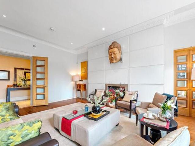 Campden Hill Road, London, 3 Bedroom Apartment