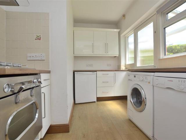 Campden Road, Gloucester GL4 3 bed bungalow to rent £1,475 pcm £340 pw