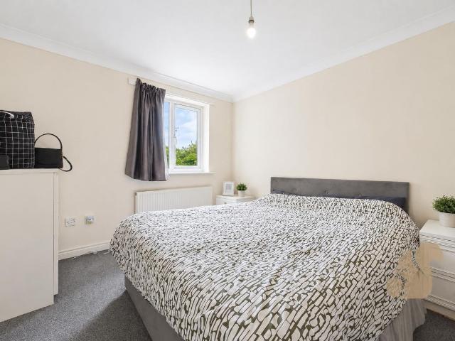 Campernell Close, Brightlingsea CO7, 2 bed flat to rent, £975 pcm | PrimeLocation