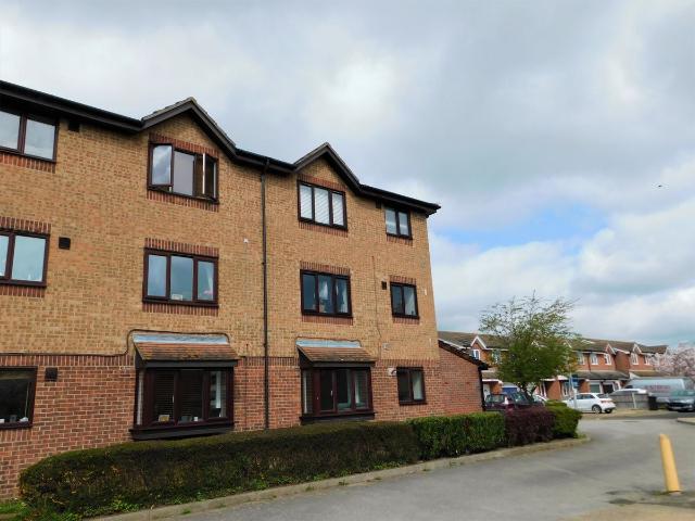 Campernell Close, Colchester CO7, 2 bed flat to rent, £995 pcm | PrimeLocation