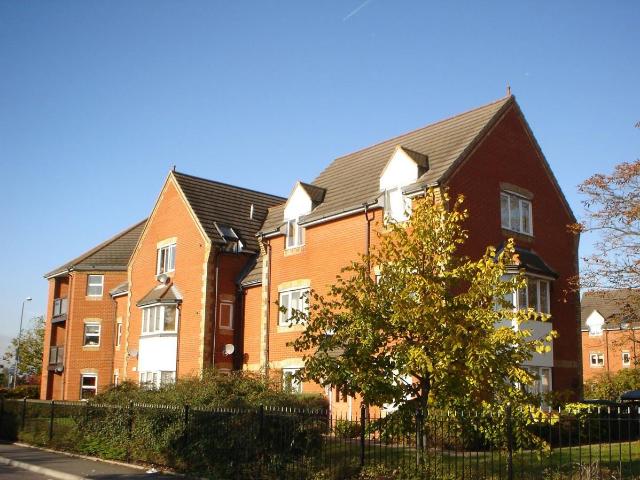 Campion Close, Rush Green RM7, 2 bed flat to rent, £1,750 pcm | PrimeLocation