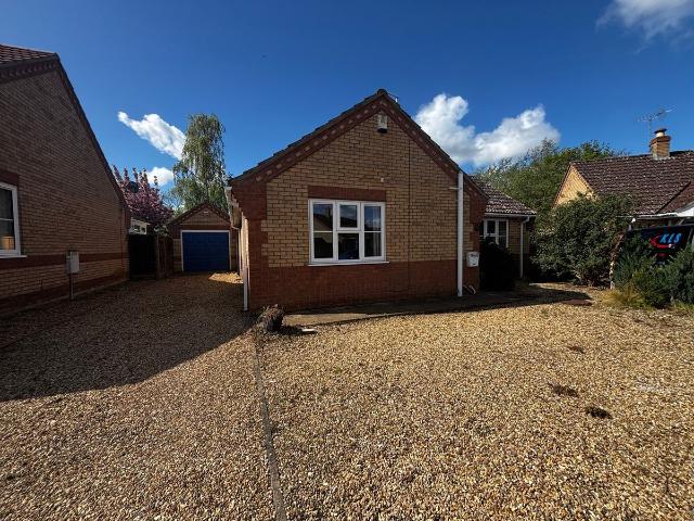 Campion Place, Downham Market PE38, 2 bed bungalow to rent, £1,000 pcm | PrimeLocation