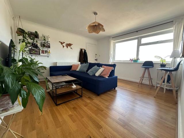 Campion Road, Leamington Spa CV32, 2 bed flat to rent, £1,300 pcm | PrimeLocation