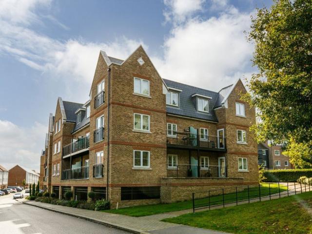 Campion Square, Dunton Green TN14, 2 bed flat to rent, £1,700 pcm | PrimeLocation