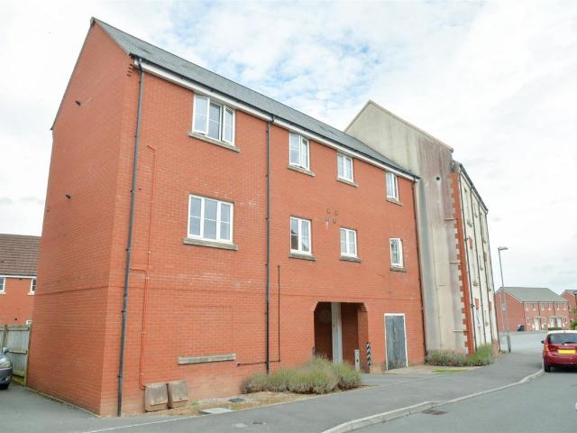 Campion Way, Bridgwater TA5, 2 bed flat to rent, £1,025 pcm | PrimeLocation