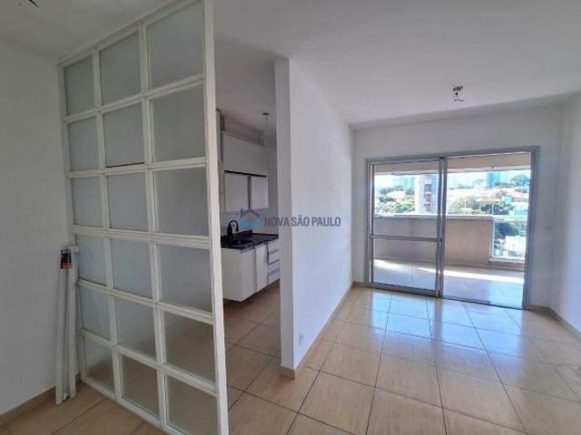 Campo Belo. Apartamento com 80m², 2 dormitório, 2 vagas