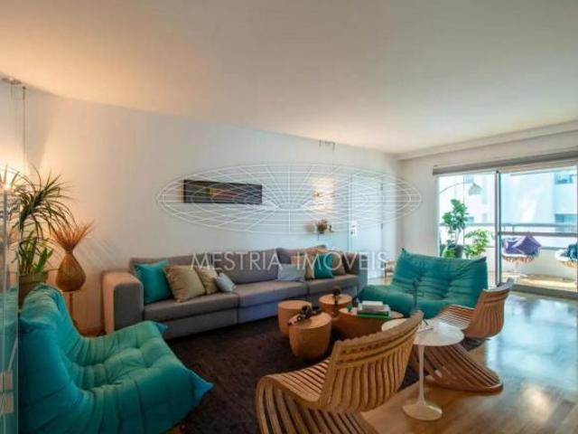 Campo Belo | Apartamento com 193 m², com ambientes amplos !