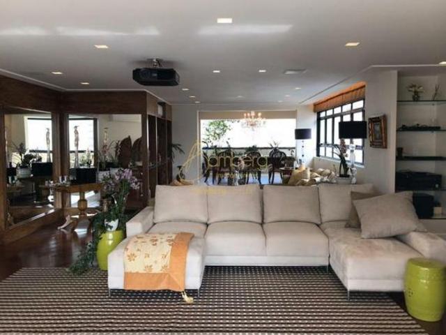 Campo Belo Apartamento de 311 m², 4 Quartos/3 Suítes, 4 Vagas