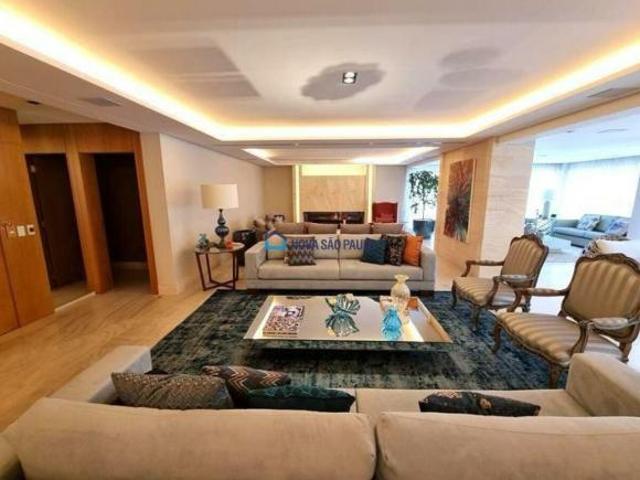 Campo Belo Apartamento elegante com vista privilegiada