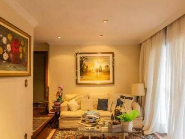 Campo Belo Apt° com 4 quartos, 3 suítes, 3 garagens,210 m2 úteis, Confira!