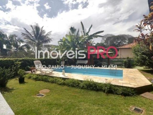Campo Belo Casa com 3 suíte s, 8 dormitório s e 4 vaga s de garagem, para venda