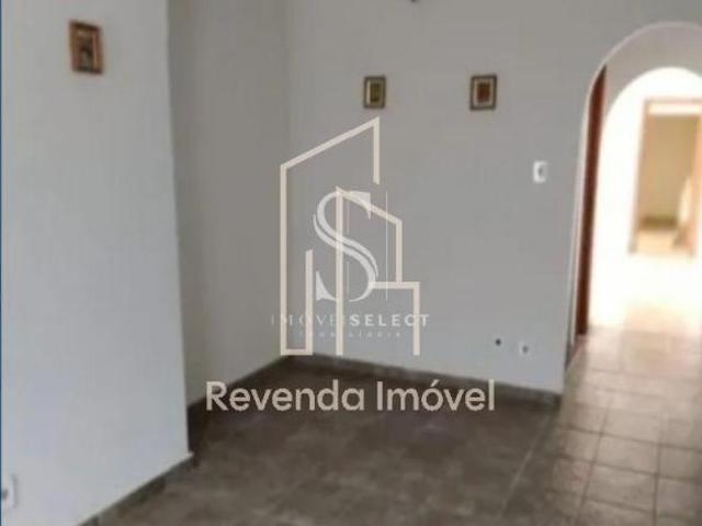 Campo Belo Casa de 192m² com 4 dormitórios/1 suite, 4 banheiros e 2 vagas de moto