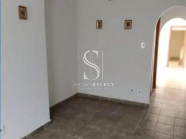 Campo Belo Casa de 192m² com 4 dormitórios/1 suite, 4 banheiros e 2 vagas de moto