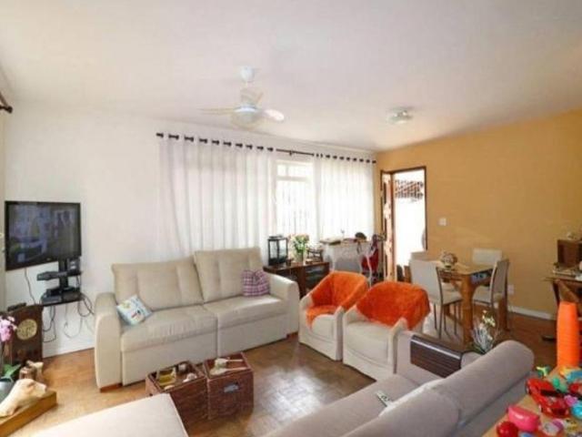 CAMPO BELO CASA DE 250M² COM 4 DORMITORIOS SENDO 2 SUITES, 5 BANHEIROS E 4 VAGAS