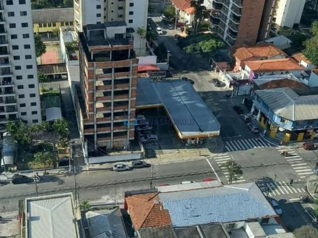 Campo Belo / Cobertura Penthouse / 02 suítes / 300 metros