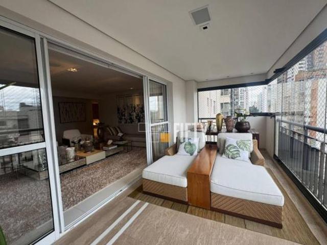 Campo Belo planta com 290m 4 suites 4 vagas com lazer para familia !
