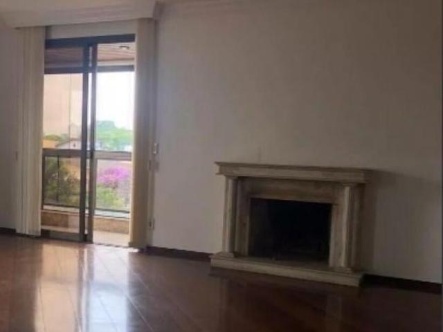 Campo Belo 3 Dormitórios, 2 Suítes, 3 Vagas, 242m² área útil