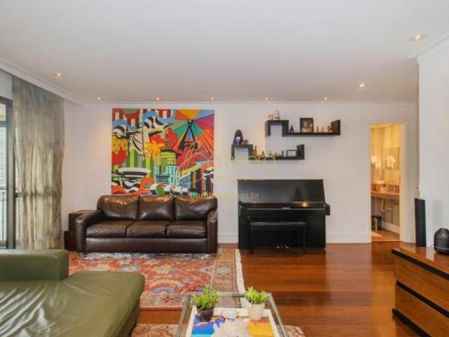 Campo belo 4 suítes / 3 garagens /Ótima localização
