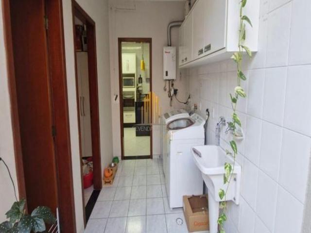 CAMPO GRANDE CASA ASSOBRADADA DE 185m² COM 4 QUARTOS, 4 SUITES, 6 BANHEIROS, QUINTAL, CHURRASQUEIR