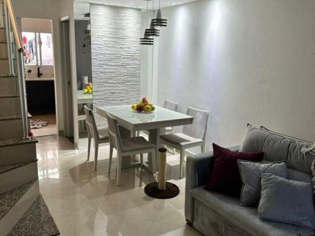 Campo Grande lindo Sobrado em condominio fechado