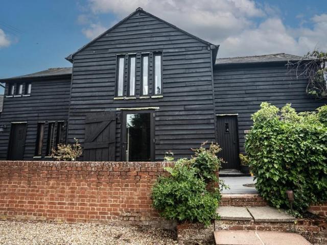 Camps Road, Ashdon, Saffron Walden. 4 bed semi detached house to rent £1,900 pcm £438 pw