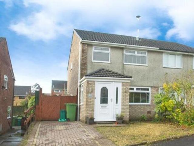 Campton Place, Beddau, 3 Bedroom Semi detached