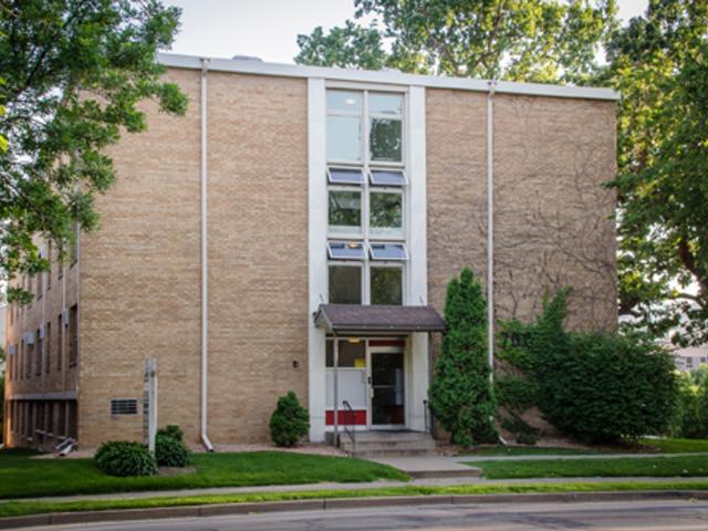 Campus Apartments 700 727 University SE