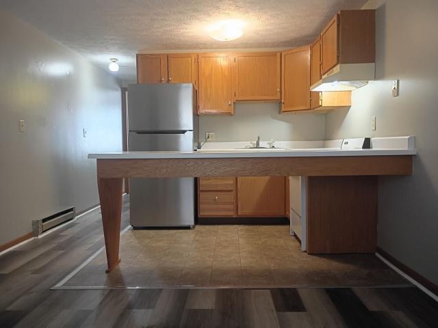Campus View Pet Friendly 1 Bedrooms with On Site Laundry between Wabash College & Downtown