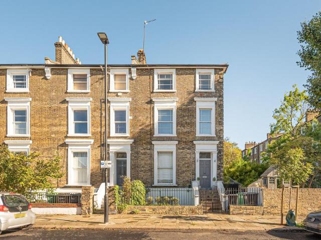 Cantelowes Road, Camden, London, NW1 1 bed flat to rent £2,500 pcm £577 pw