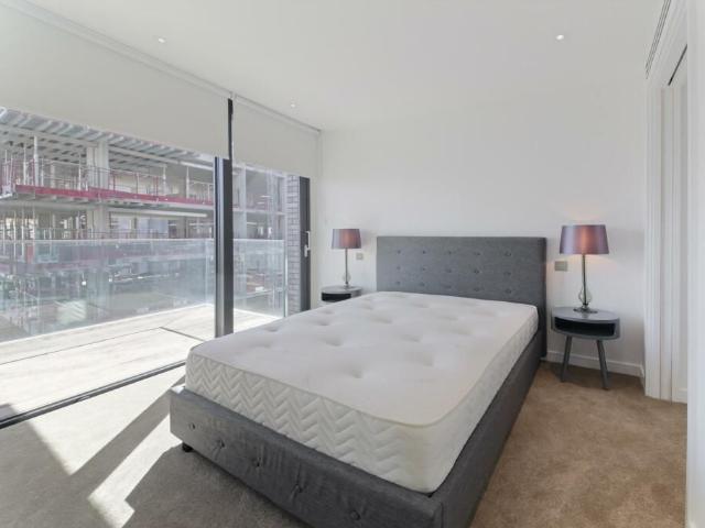 Canter Way, London E1, 2 bed flat to rent, £4,250 pcm | PrimeLocation