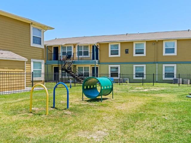 Cantera 2 Bedroom Apartment for Rent at 10555 Spice Ln, Houston, TX 77072 Alief