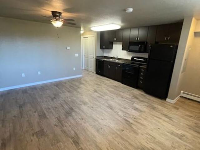 CANTERBURY APARTMENTS 1 Bedroom Apartment for Rent at 3550 S Delaware St, Englewood, CO 80110