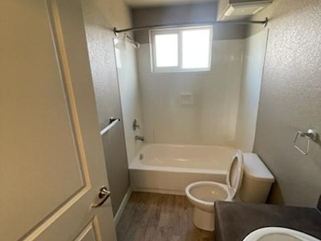 CANTERBURY APARTMENTS 1 Bedroom Apartment for Rent at 3550 S Delaware St, Englewood, CO 80110