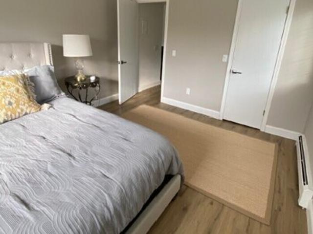 Canterbury Ct Unit,brookfield, Condo For Sale