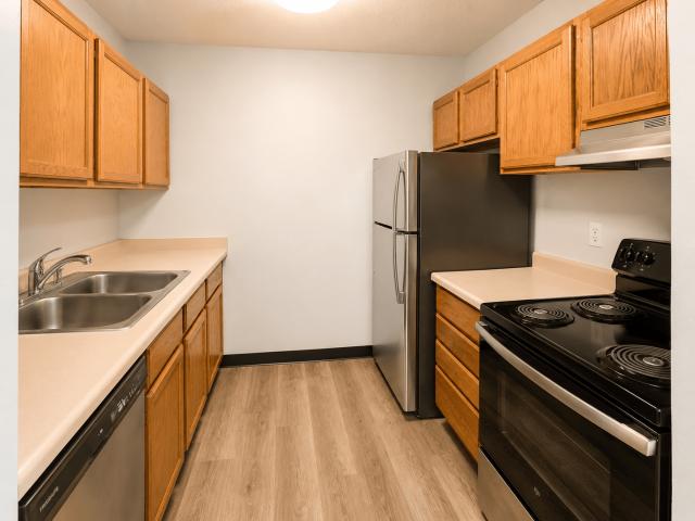Canterbury Court Apartments