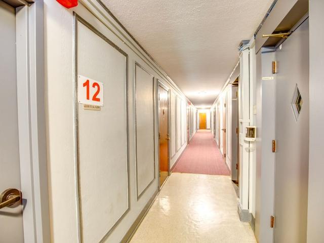 Canterbury Court Apartments Studio Apartment for Rent at 1220 North State Parkway, Chicago, IL 60610 Near North Side