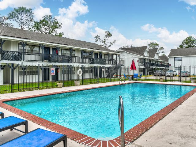 Canterbury House Apartments 2 Bedroom Apartment for Rent at 5467 W Park Ave, Houma, LA 70364