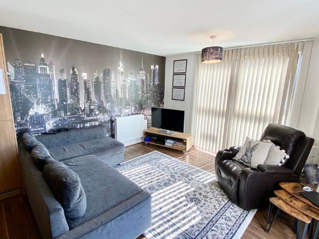 Canterbury House, Dagenham RM8, 2 bed flat to rent, £1,750 pcm | PrimeLocation