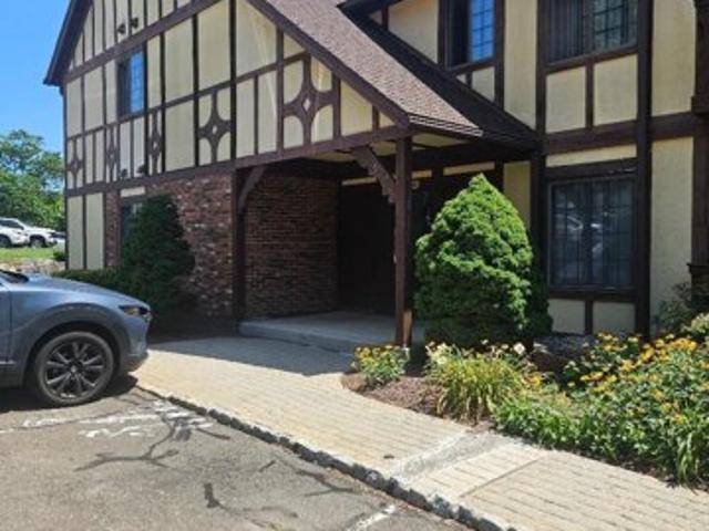 Canterbury Rd Unit,bridgeport, Condo For Sale