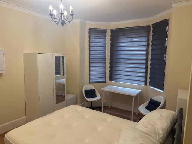 Canterbury Road, Croydon CR0, Room to rent, £800 pcm | PrimeLocation