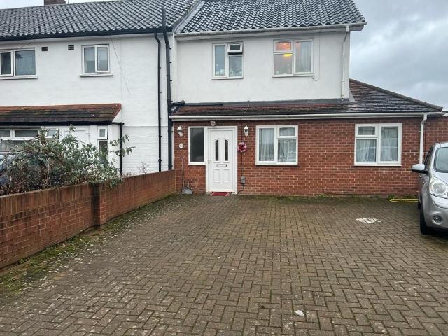 Canterbury Road, Feltham TW13, 1 bed flat to rent, £1,250 pcm | PrimeLocation
