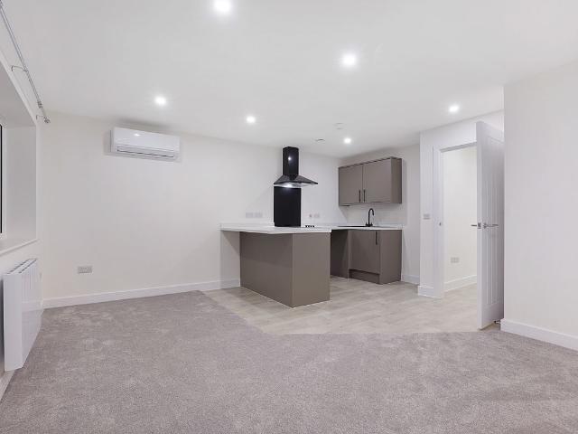 Canterbury Road, Sittingbourne ME10, 1 bed flat to rent, £1,100 pcm | PrimeLocation