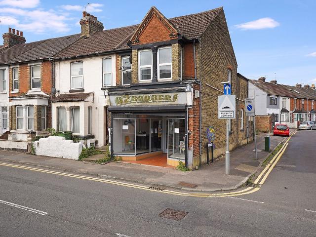 Canterbury Street, Gillingham ME7, 2 bed maisonette to rent, £1,050 pcm | PrimeLocation