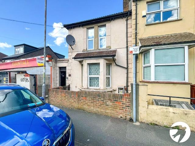 Canterbury Street, Gillingham, Kent ME7, 1 bed flat to rent, £1,000 pcm | PrimeLocation